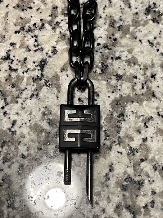 Givenchy 4G Padlock Chain Necklace | Grailed