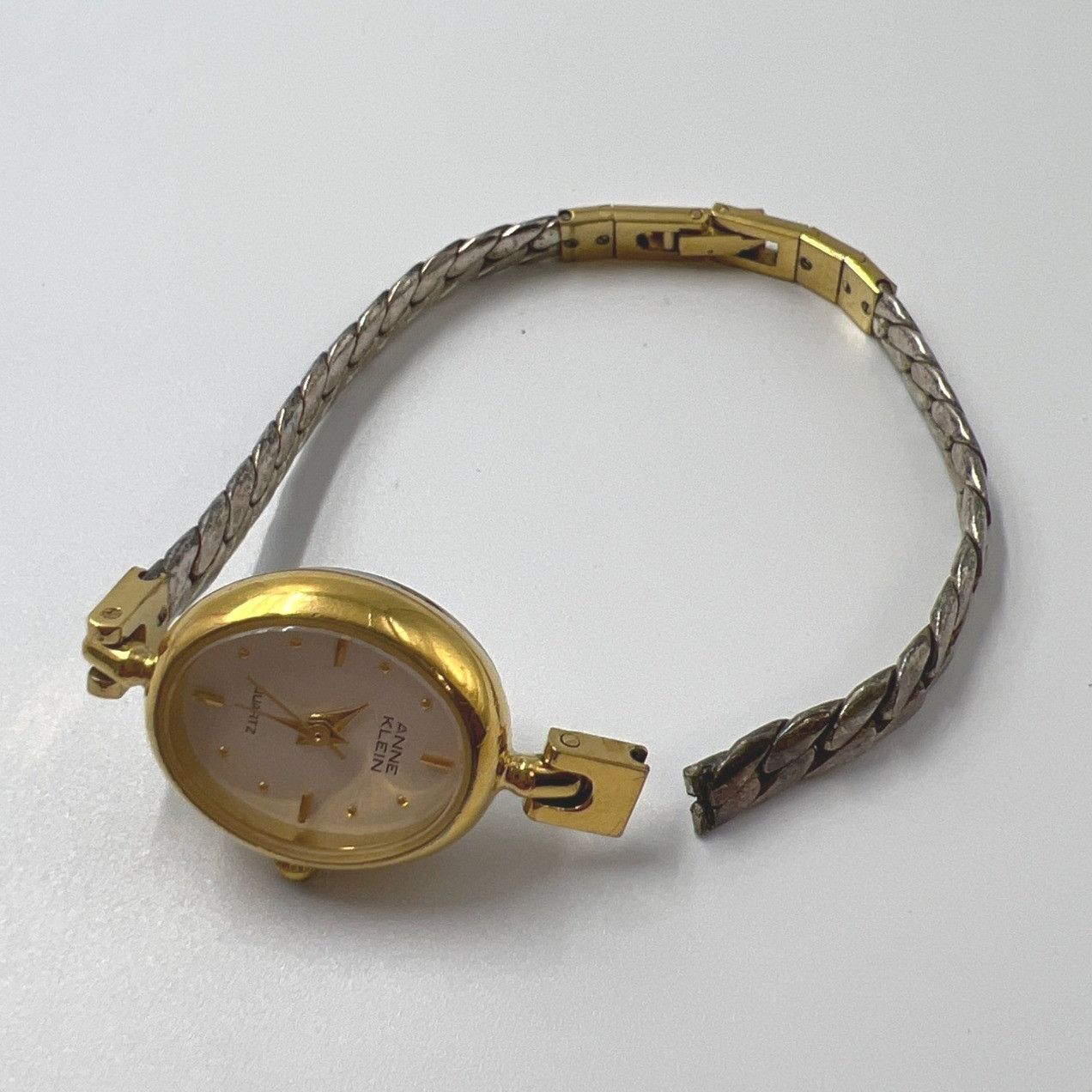 Anne Klein Vintage Anne Klein Women Watch Gold Broken Band 11/7423D 5 F ...