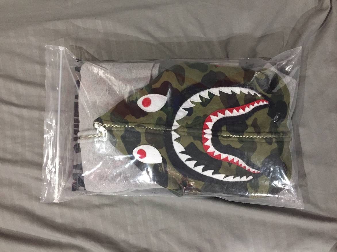 Supreme SHARK HOODIE | Grailed
