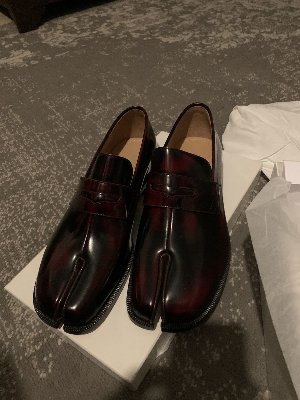 Maison Margiela Tabi advocate loafer, cremisi red | Grailed