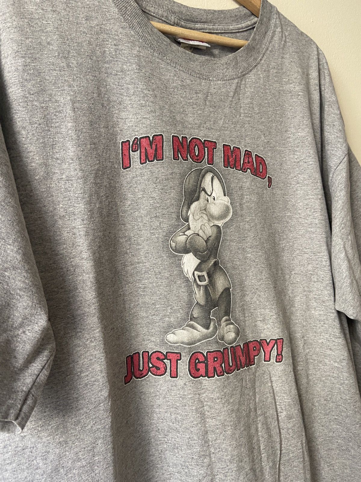 Disney × Vintage Vintage 90s Disney Snow White Seven Dwarves Grumpy tee ...