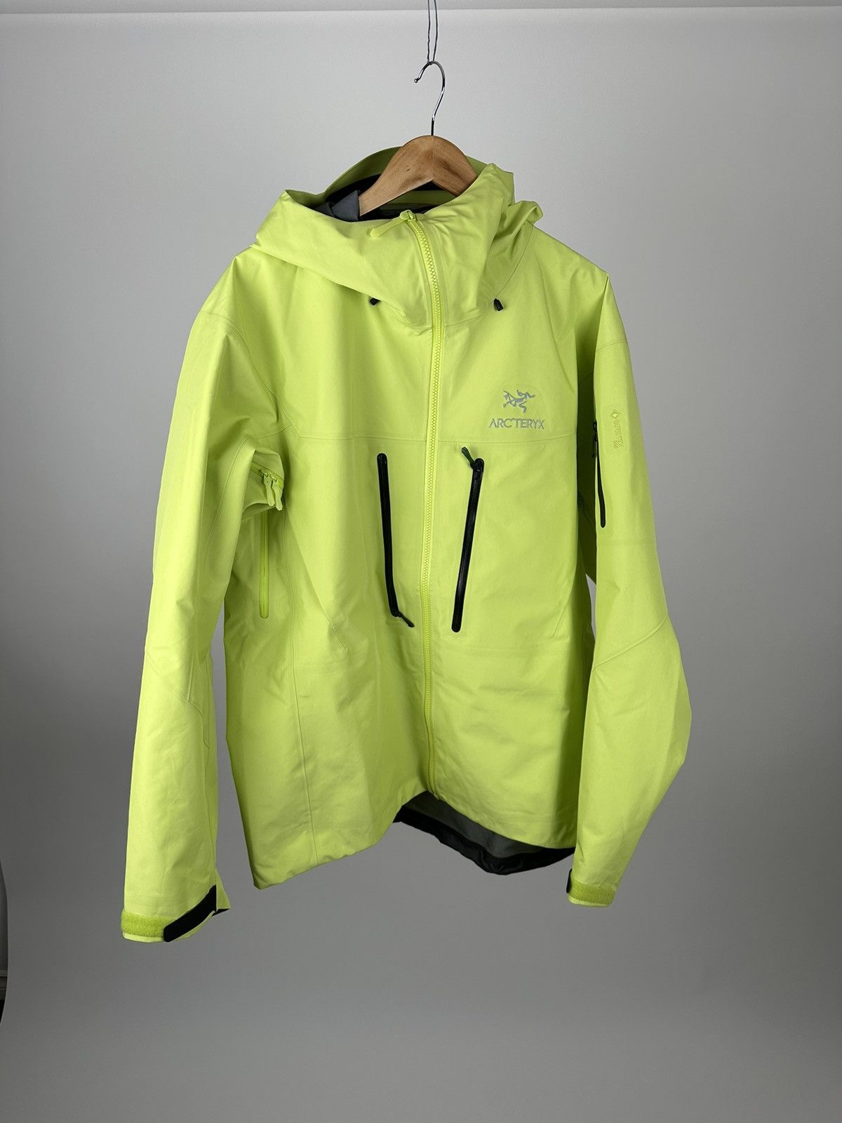 Arc'teryx Arc’teryx Alpha SV Gore-Tex Pro jacket | Grailed