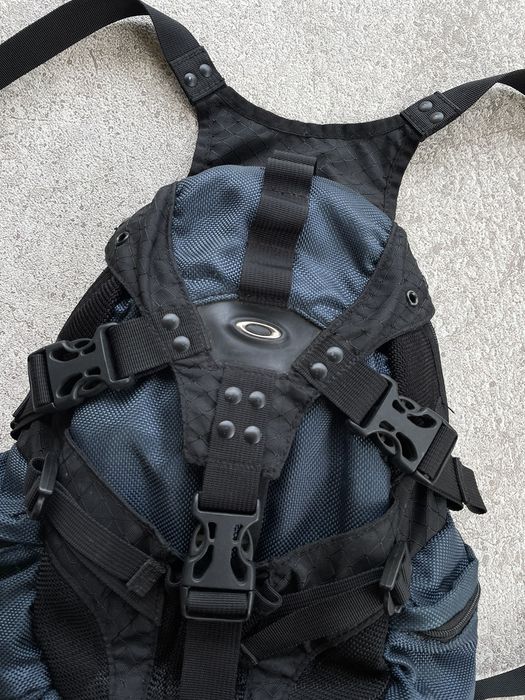 Vintage Vintage Oakley Icon Small Backpack | Grailed