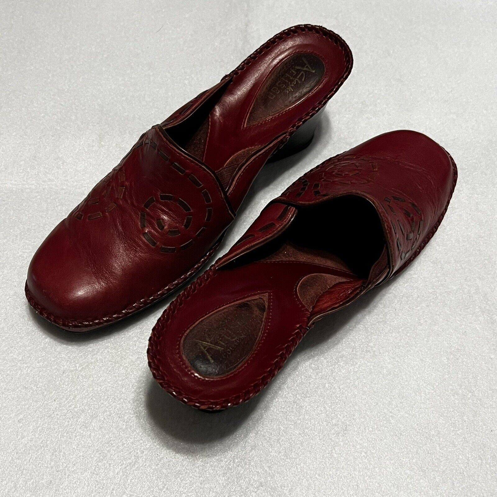Clarks Clarks Women’s Sz 10M Artisan Red Leather Shoes Slip On Wedge ...