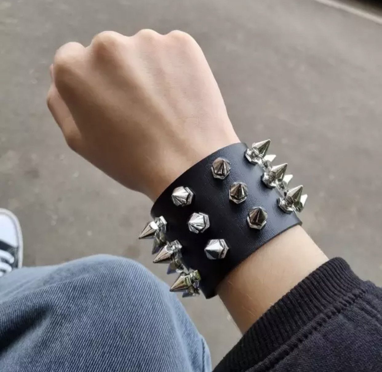 Custom × Streetwear × Vintage Three Row Cuspidal Spikes Rivet Bracelet ...