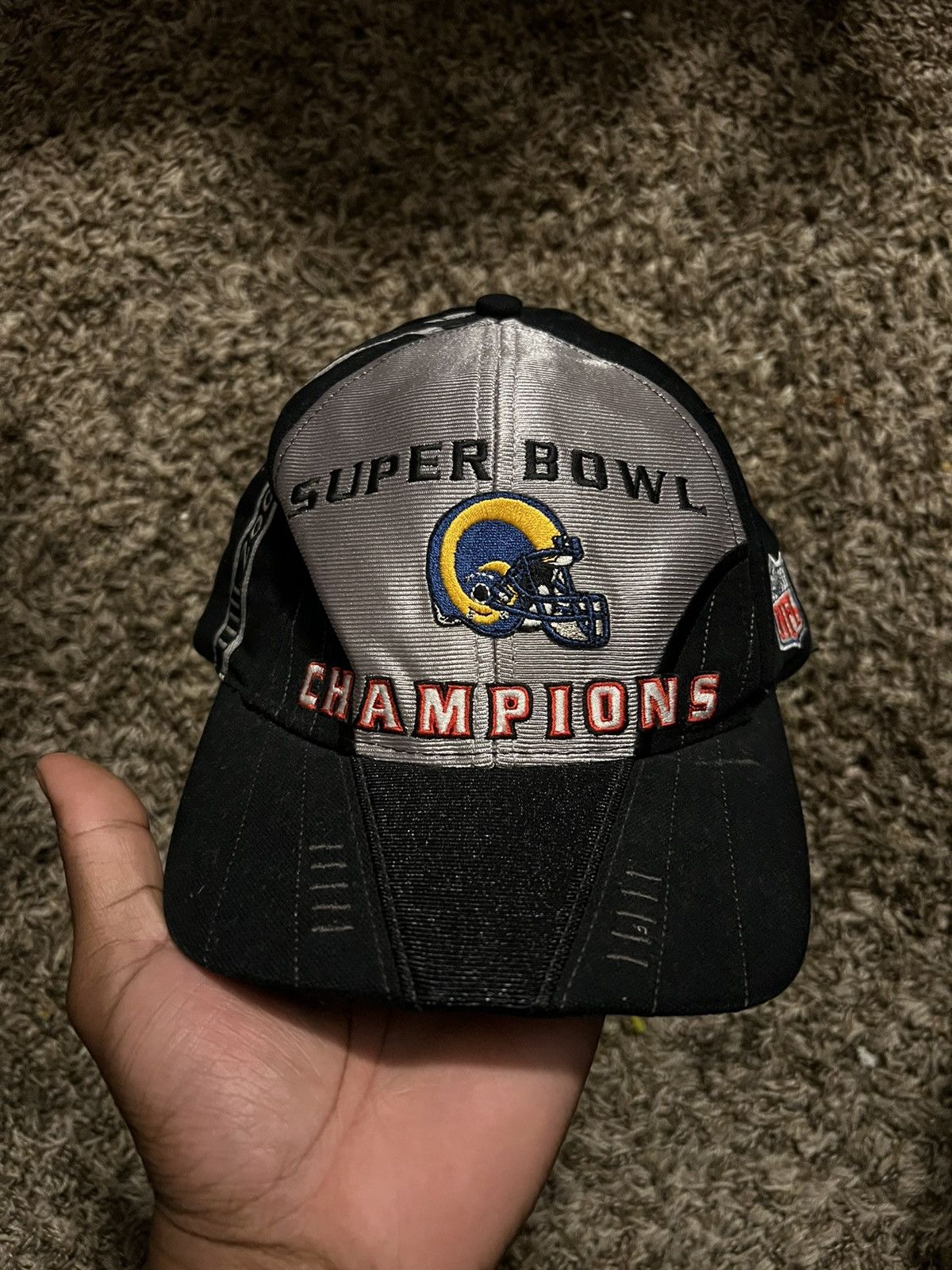 NFL × Vintage RAMS 2000 SUPERBOWL CHAMPS | Grailed