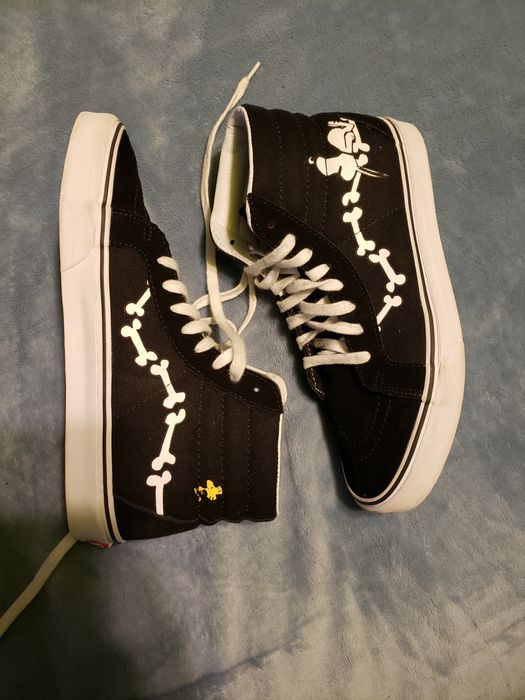 Vans Peanuts x SK8-Hi Snoopy Bones | Grailed