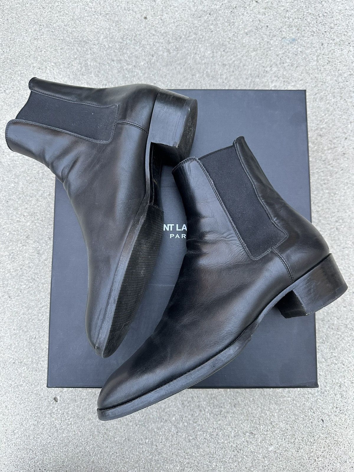 Saint Laurent Paris SLP Wyatt Chelsea 40mm Black boots | Grailed