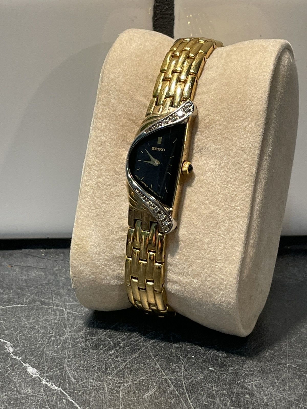 Seiko × Vintage × Watch VINTAGE SEIKO DIAMOND HALF MOON BEZEL | Grailed