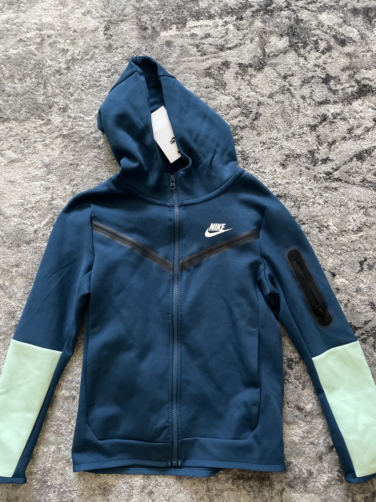 Nike NIKE TECH BLUE AND NEON GREEN | Grailed
