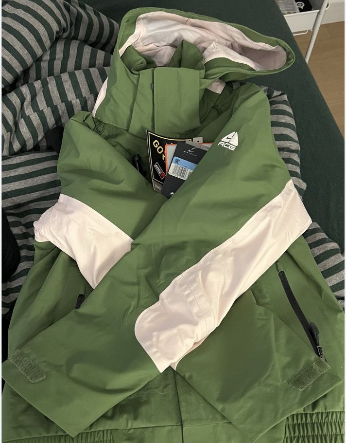 Nike ACG Nike ACG Airvantage Gore-Tex Inflatable Jacket 08' Medium ...
