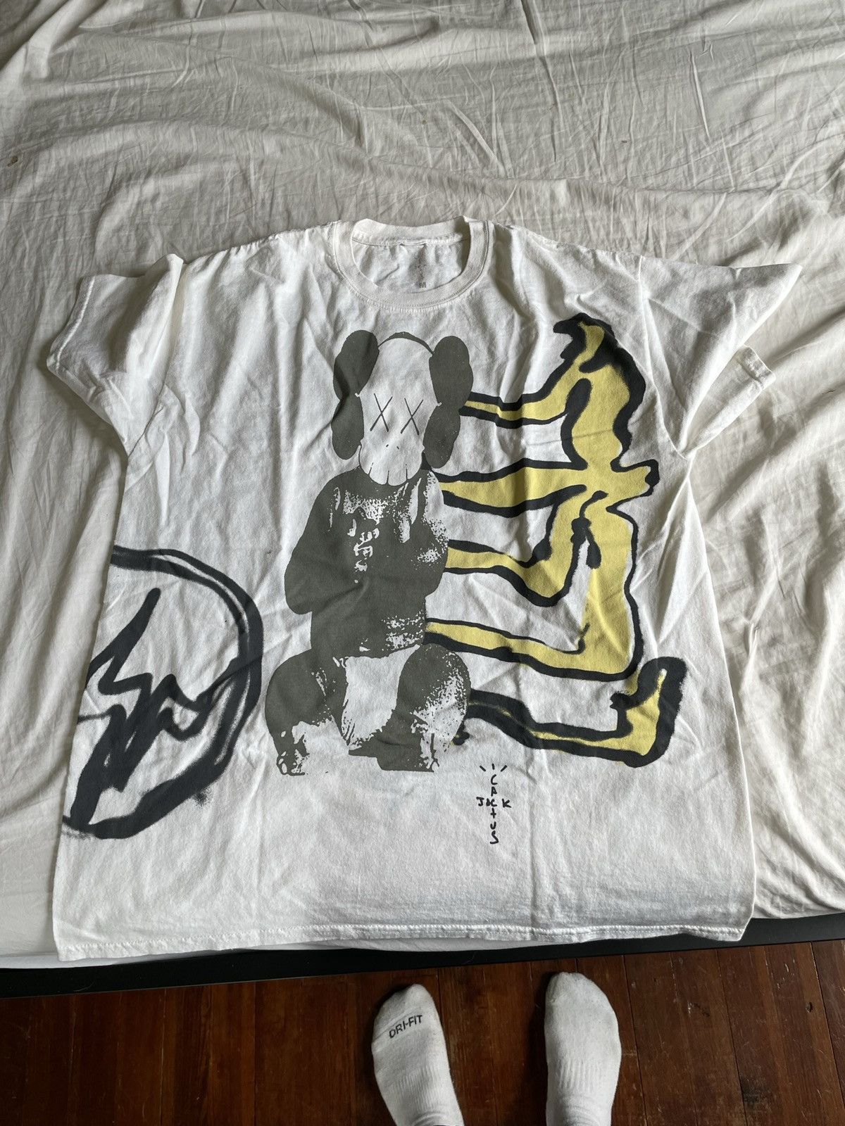 Fragment Design × Kaws × Travis Scott Travis Scott x Kaws x Fragment ...