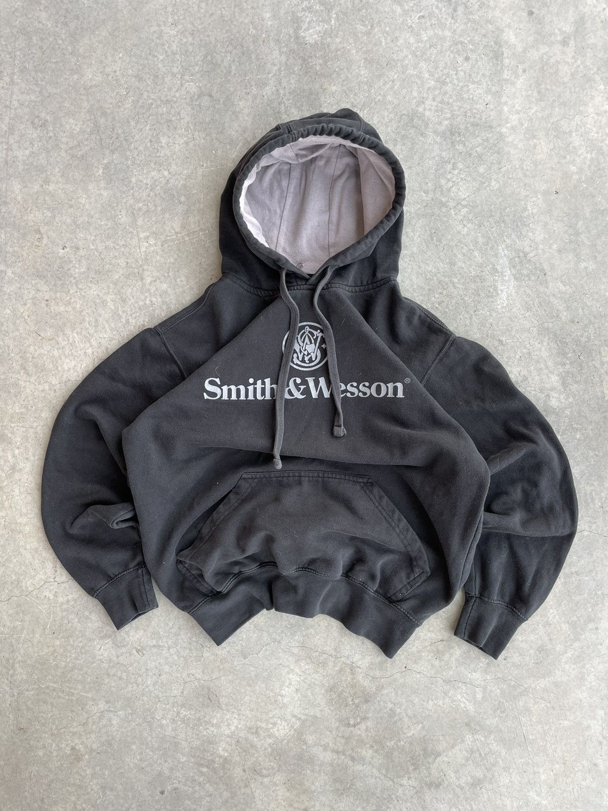 Vintage 2000s Smith and Wesson sweatshirt | Grailed