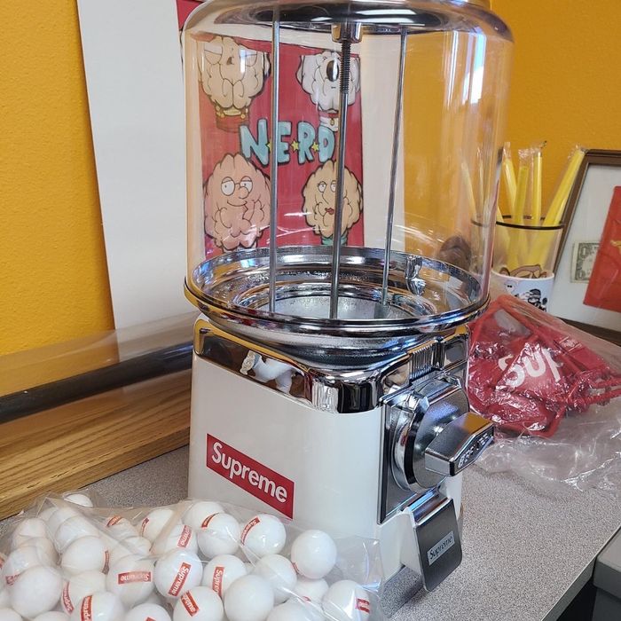 Supreme Supreme Beaver Gumball Machine | Grailed