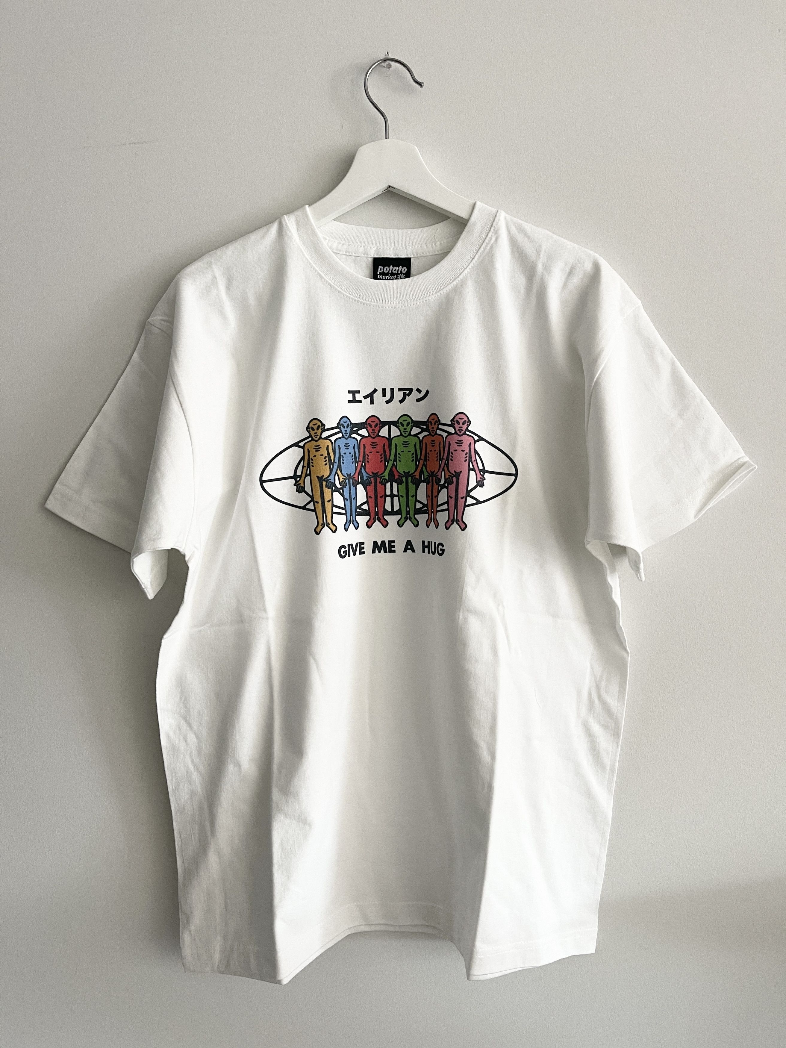 Vintage Steal! Vintage Japan Alien Give me a Hug Tee | Grailed