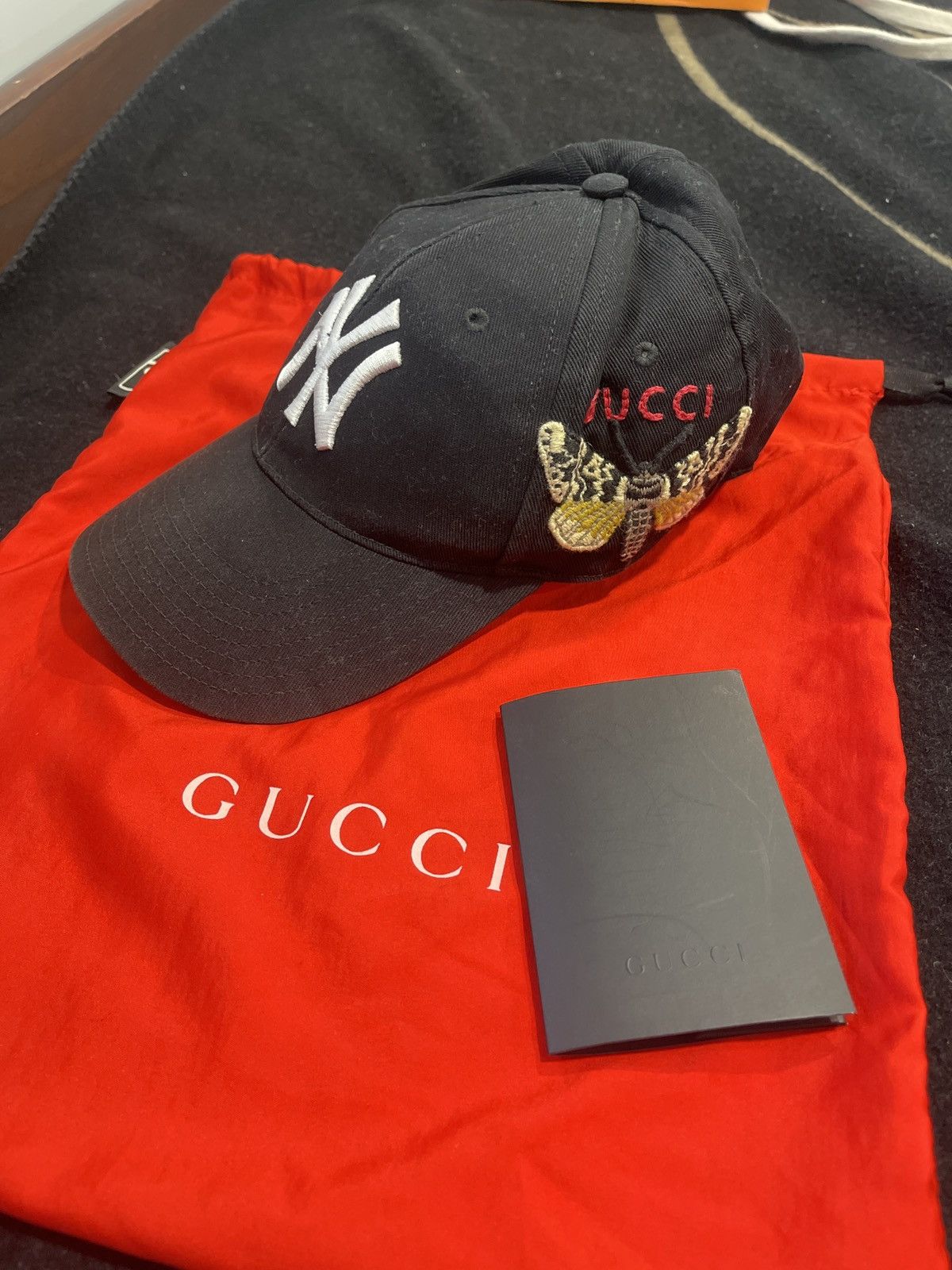 Gucci × New York Yankees Gucci New York Yankees embroidered butterfly ...