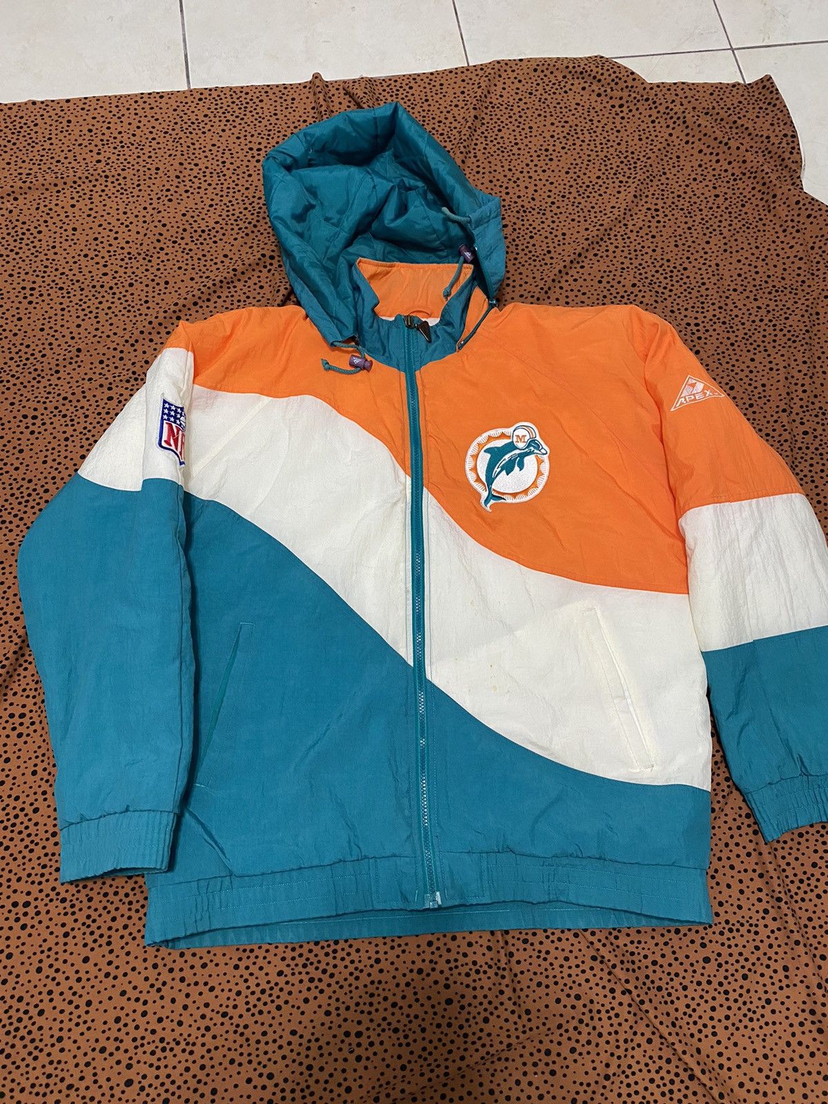Apex One × NFL × Vintage Vintage Miami Dolphins Apex One NFL Jacket ...