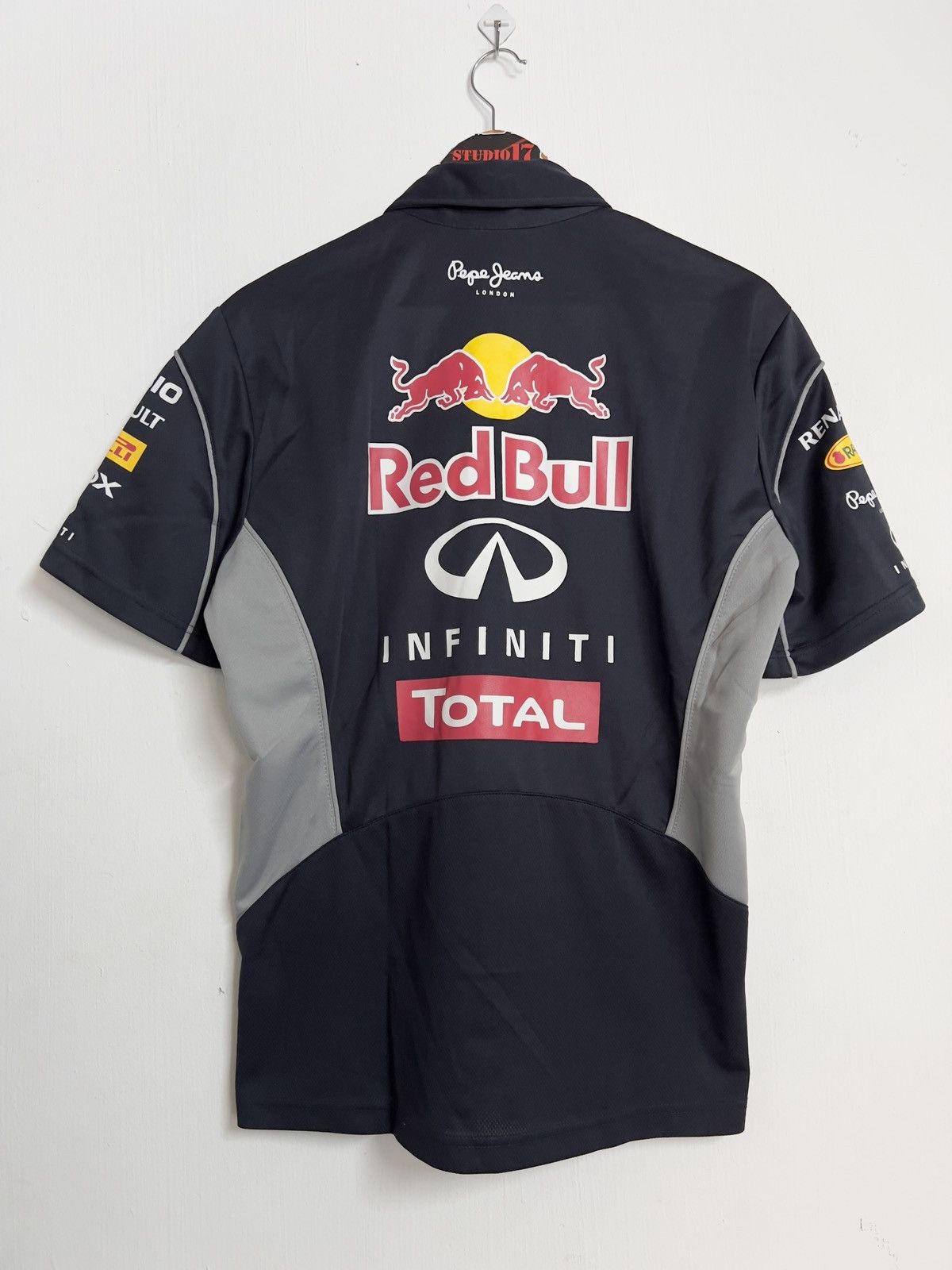Red Bull × Streetwear × Vintage REDBULL PEPE JEANS FORMULA ONE TEAM ...