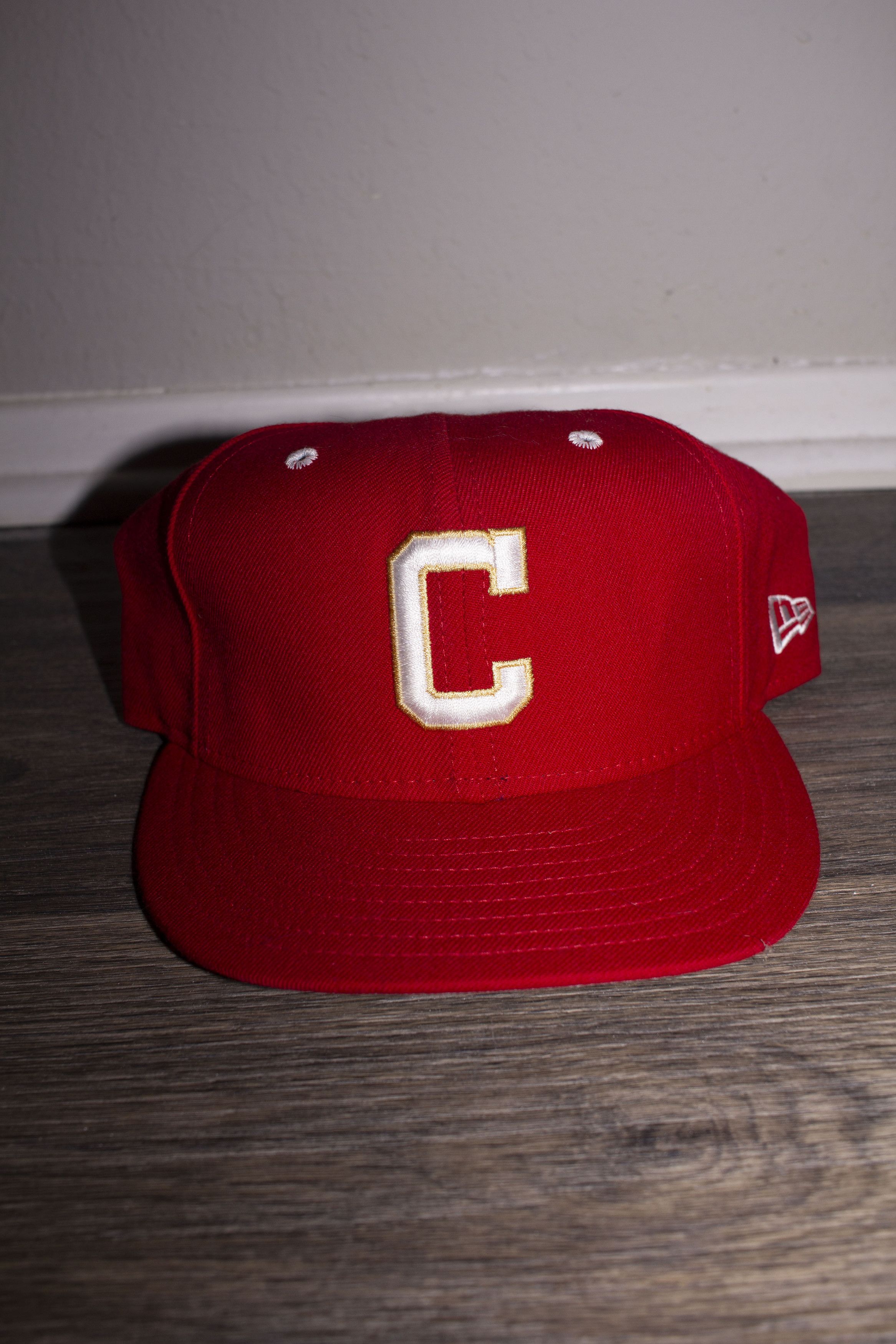 New Era × Vintage Y2K New Era Red Fitted Hat | Grailed