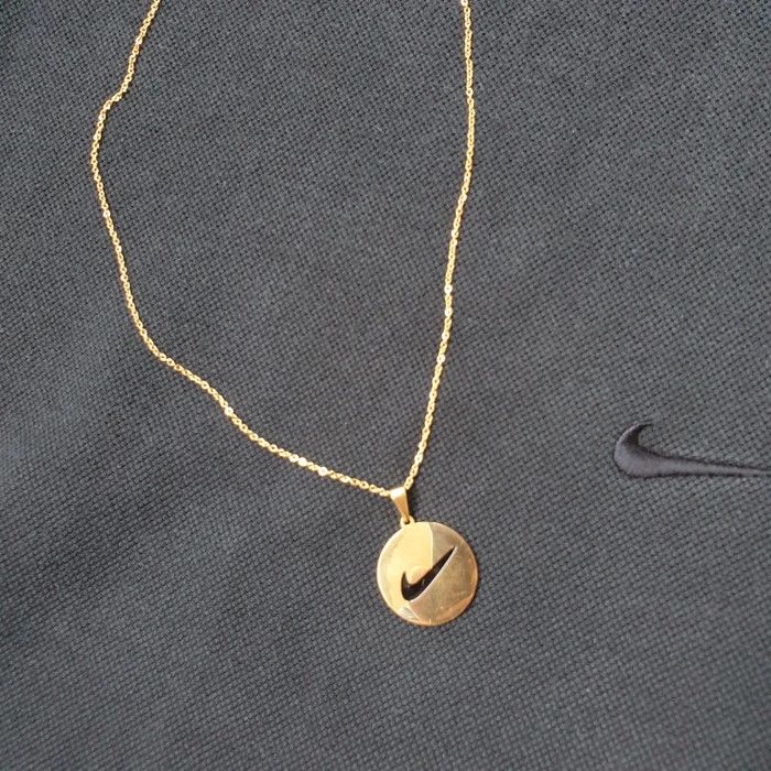 Nike Nike Swoosh Round Chain Necklace Gold | Grailed