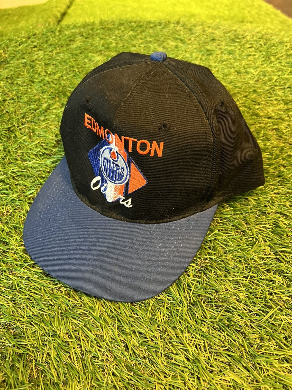 Vintage Vintage Edmonton oilers nhl SnapBack curved hat 90s | Grailed