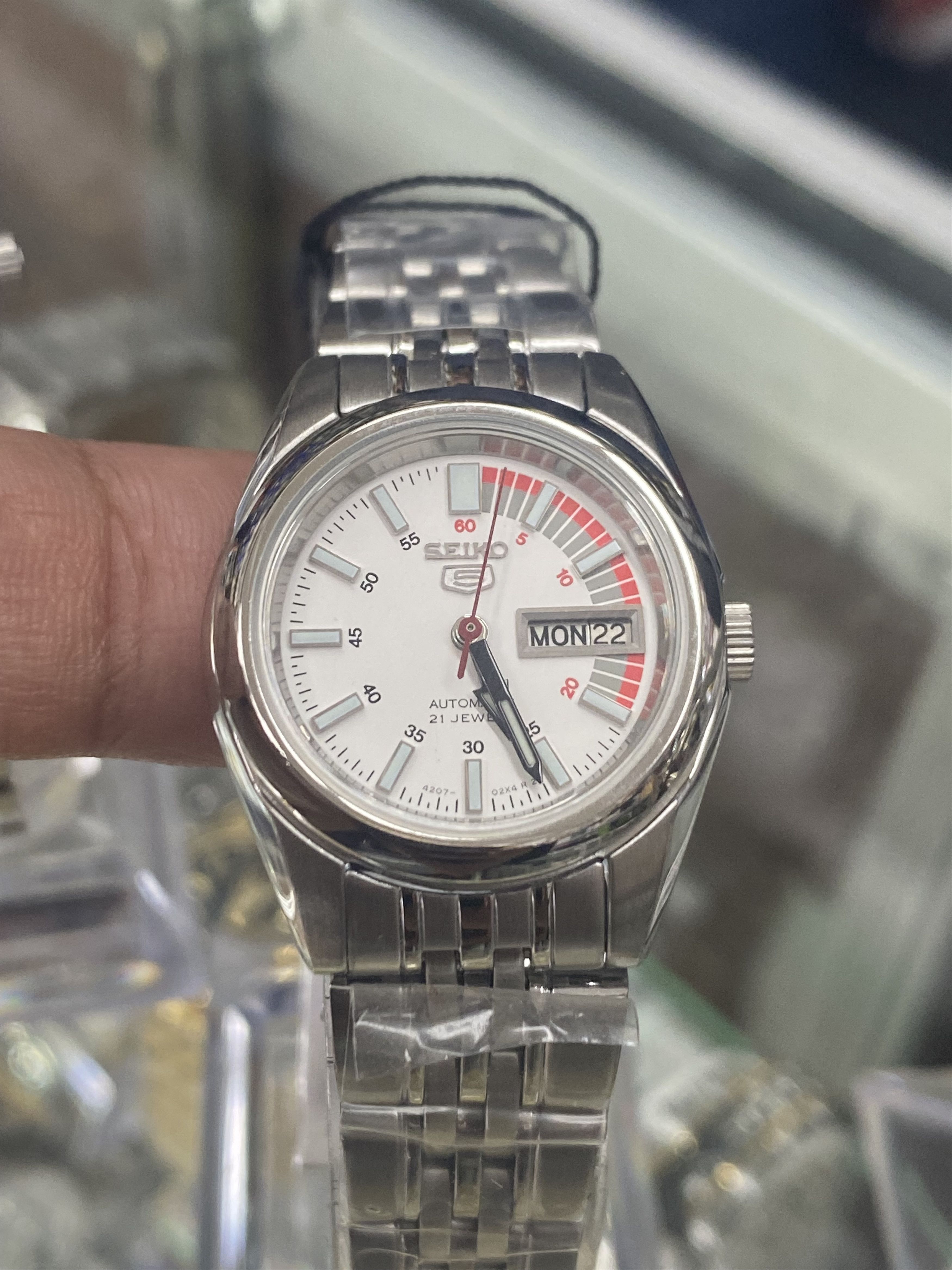 Seiko Women/ Ladies Seiko small size Watch, Automatic Movement, | Grailed