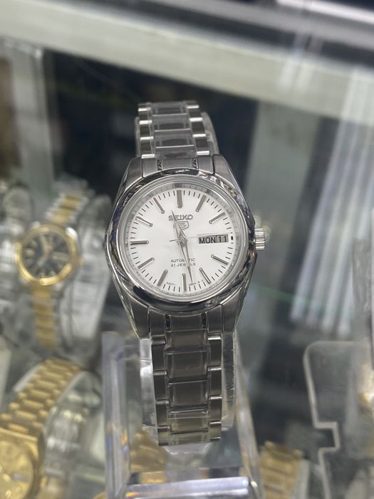 Seiko Women/ Ladies Seiko small size Watch, Automatic Movement, | Grailed