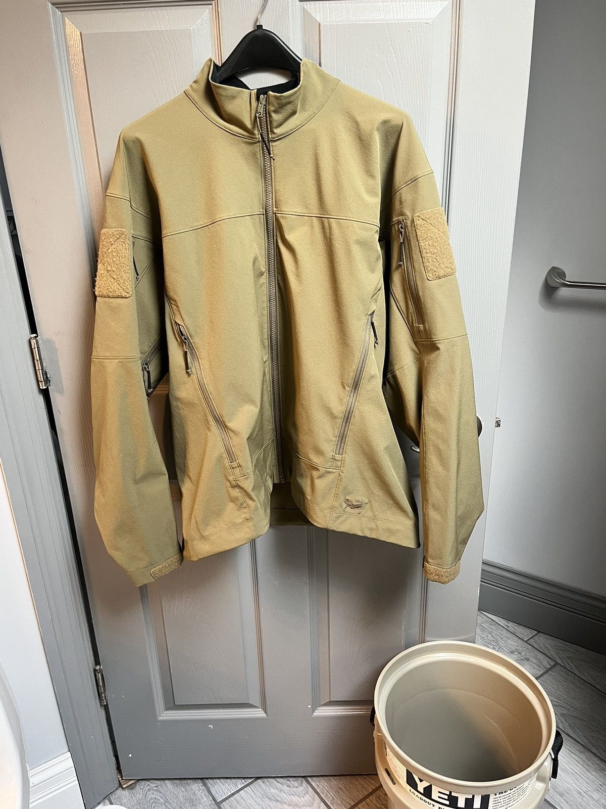 Arc'Teryx Arc’teryx LEAF COMBAT Softshell Jacket | Grailed