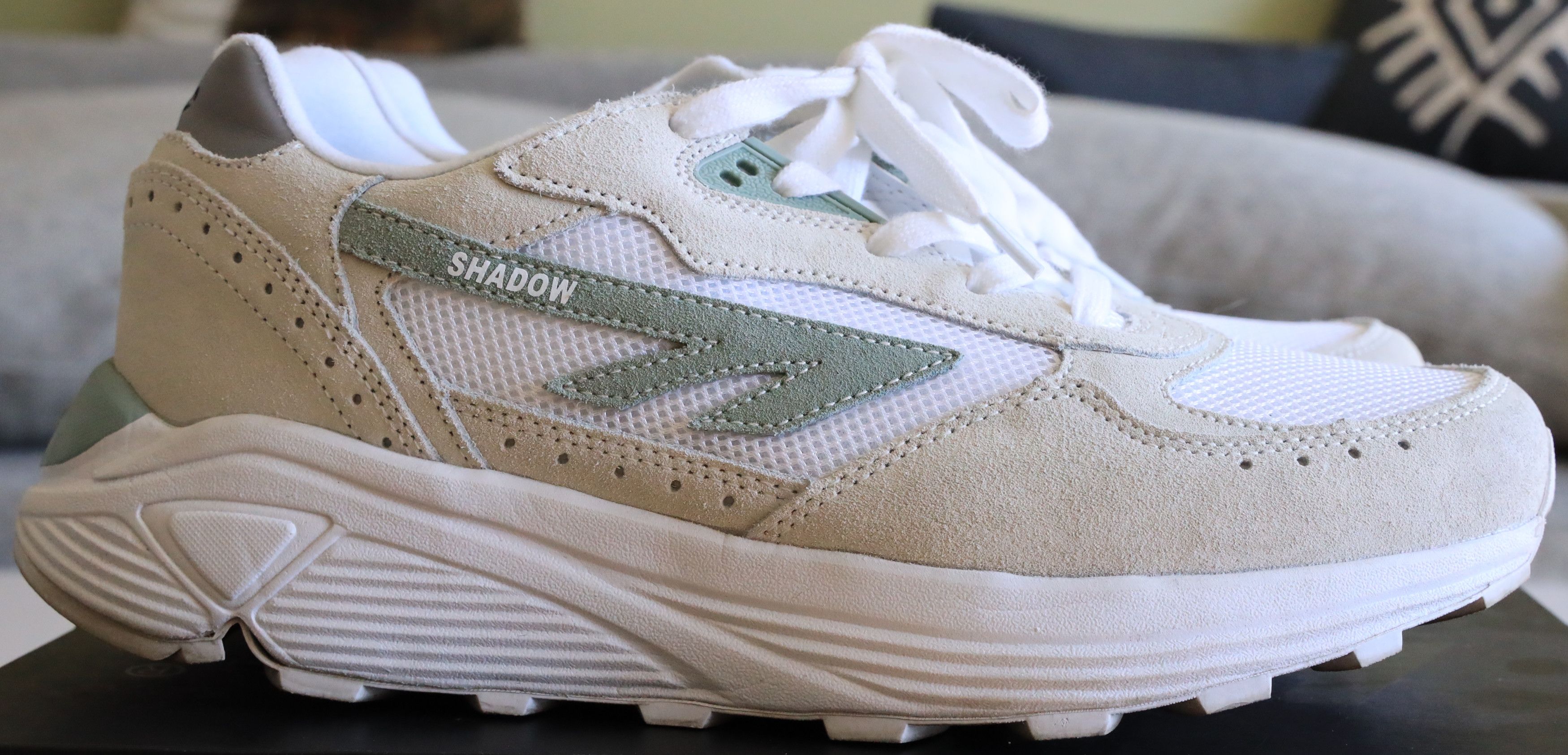 Hi Tec Hi-Tec Silver Shadow chunky vibram sole, reflective details (dad ...