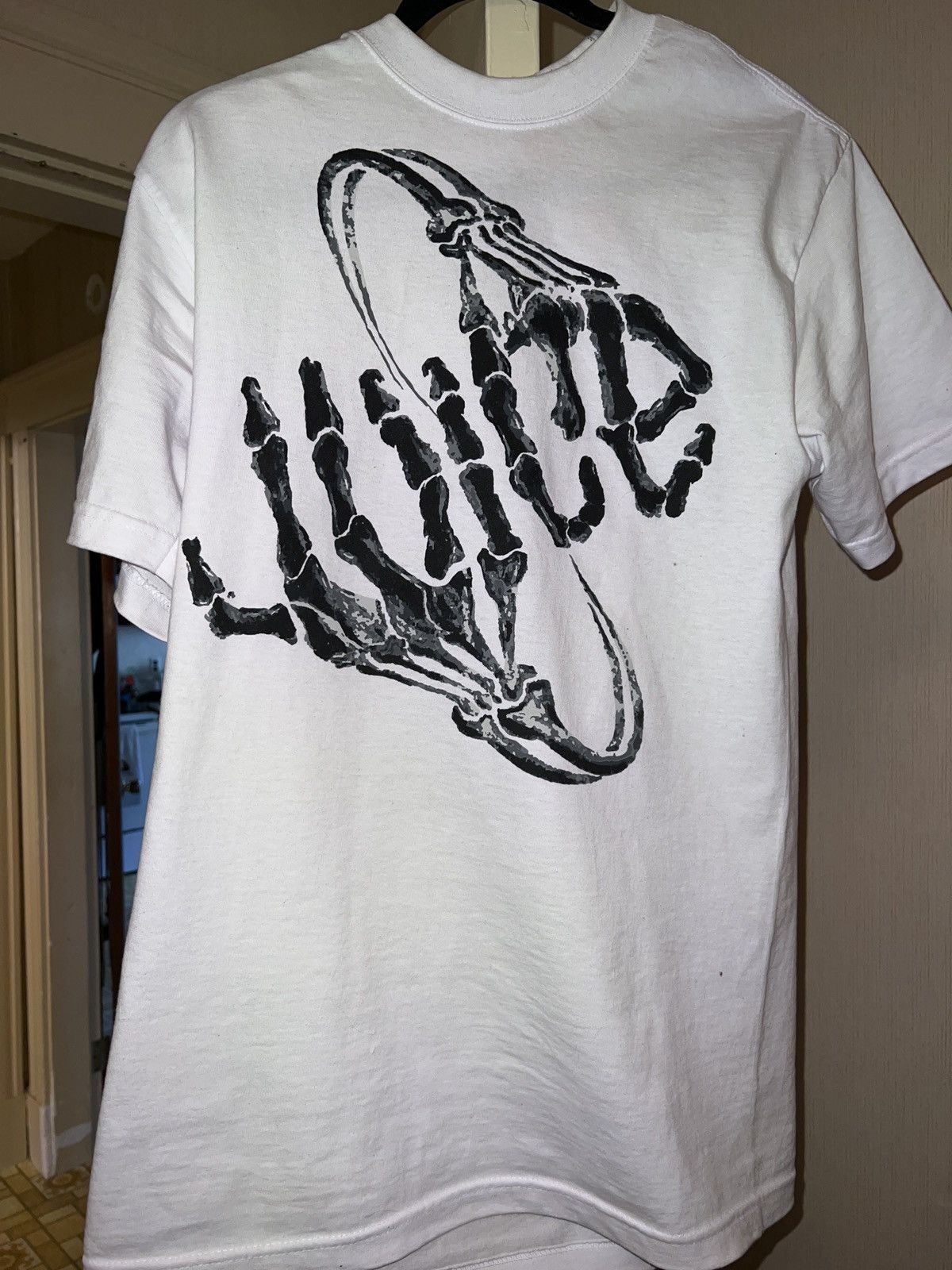 Vlone *FINAL PRICE DROP* VLONE X JUICE WRLD BONES TEE | Grailed