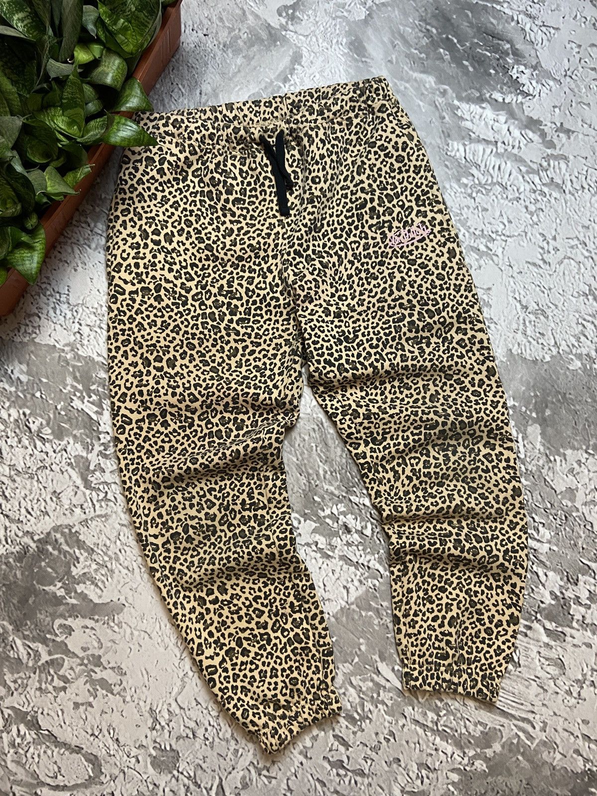 Streetwear × Vintage × Von Dutch Rare ! Von Dutch Leopard Monogram ...