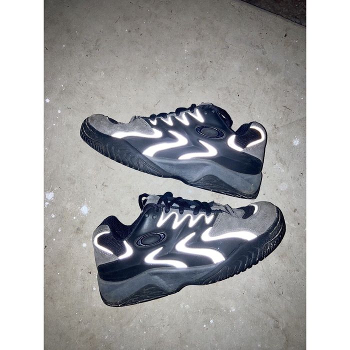 Oakley Y2k 2000s OAKLEY Switchback Black / Gray Logo Reflective Gorp ...