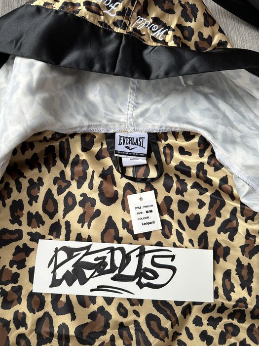 Supreme Supreme x Everlast Boxing Robe Leopard Medium | Grailed