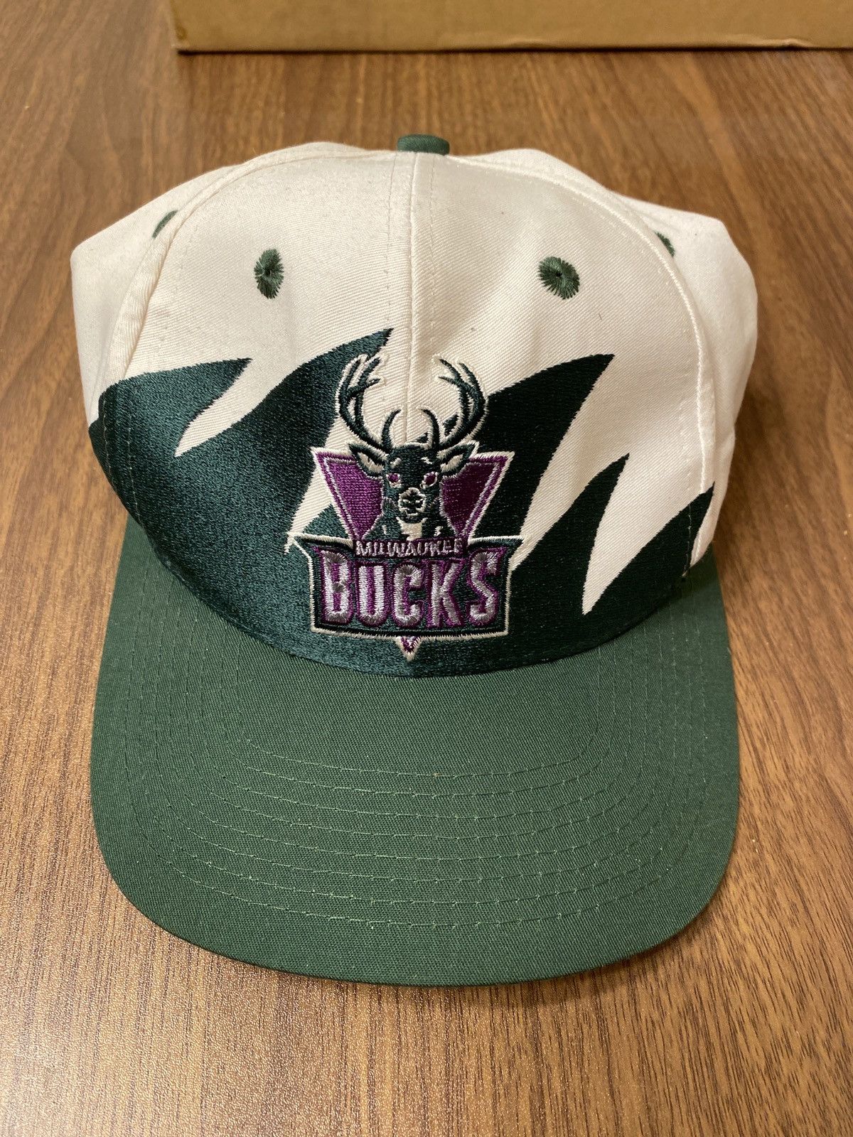 Logo 7 × NBA × Vintage Milwaukee Bucks Vintage Sharktooth Snapback Hat ...