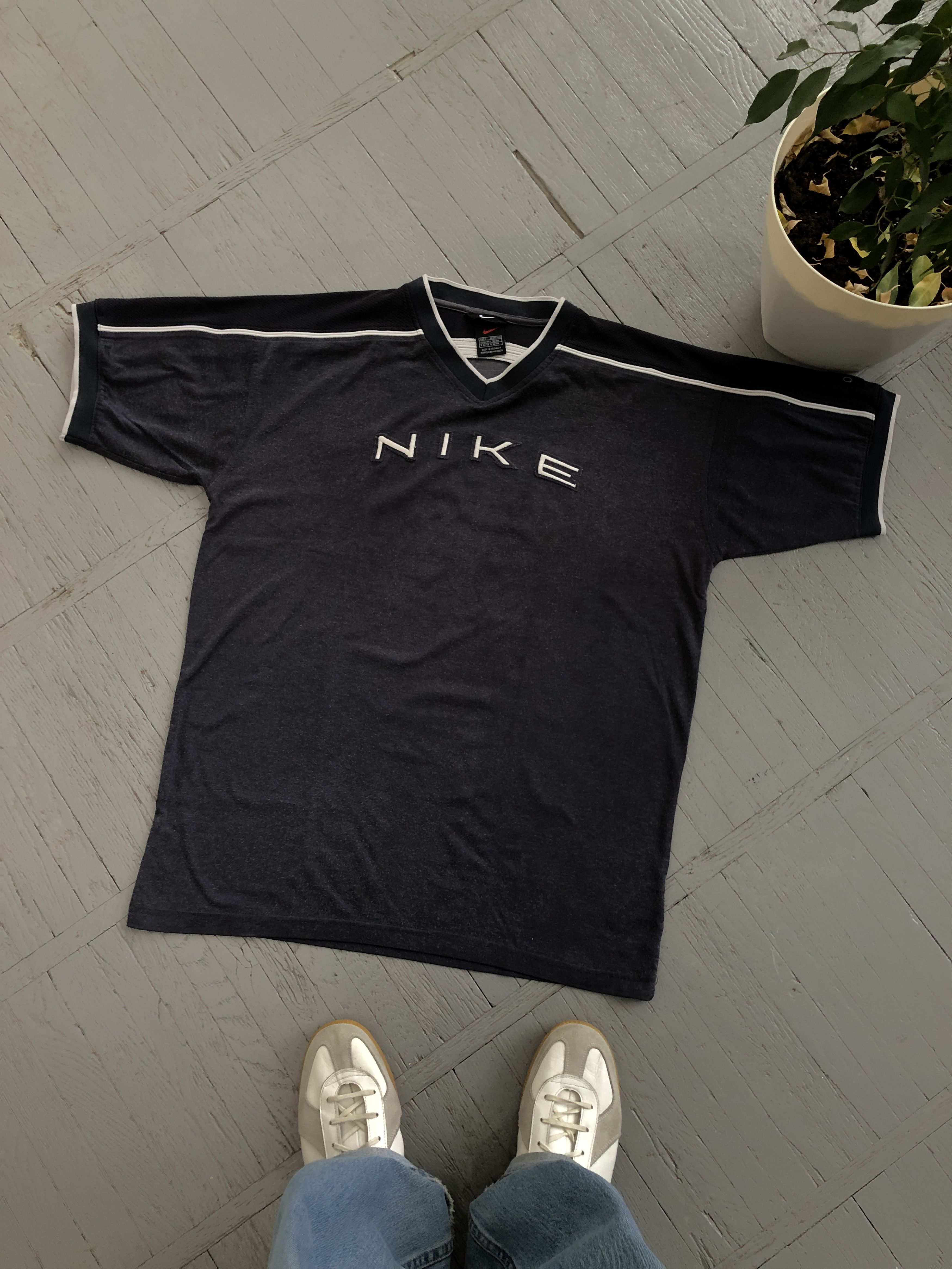 Nike × Vintage Vintage Nike Logo Tee Shirt | Grailed
