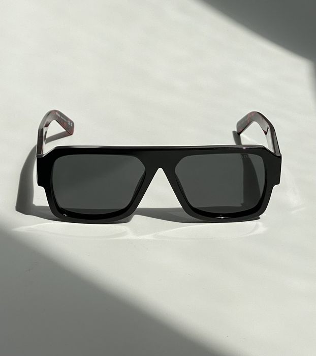 Vintage PRADA 2022 Aviator Logo Sunglasses SPR 22Y | Grailed