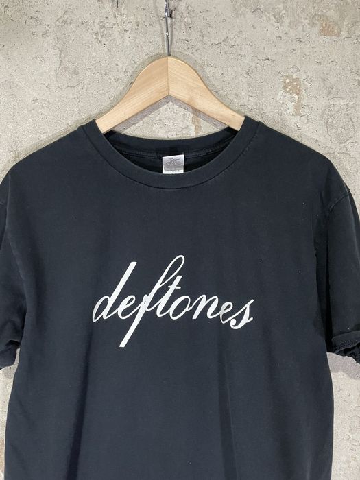 Vintage deftones script logo band tee | Grailed