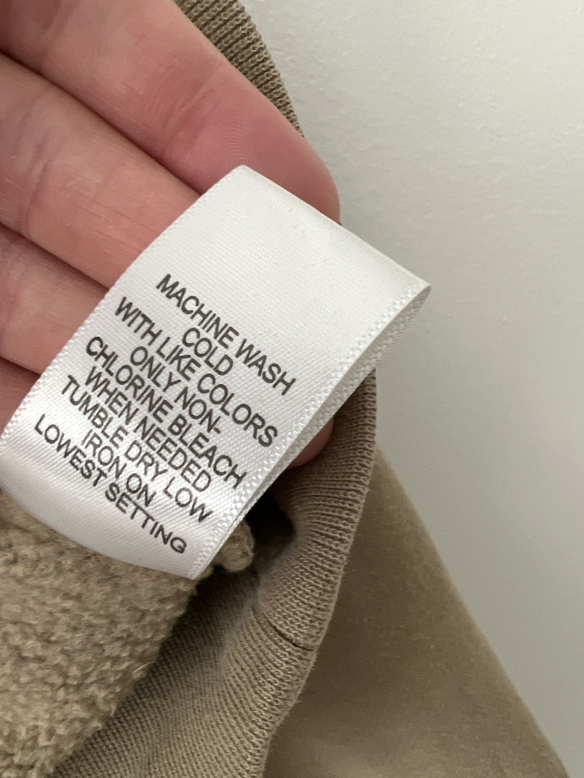Essentials × Fear of God Essentials FOG Hoodie - Tan / Reflective Logo ...