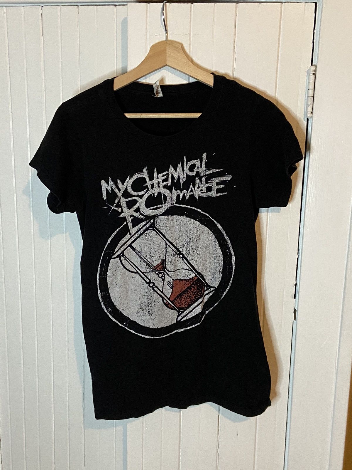 Band Tees × Vintage My Chemical Romance hourglass shirt | Grailed