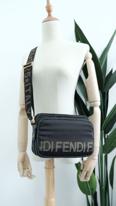 Fendi Authentic vintage fendi crossbody bag | Grailed