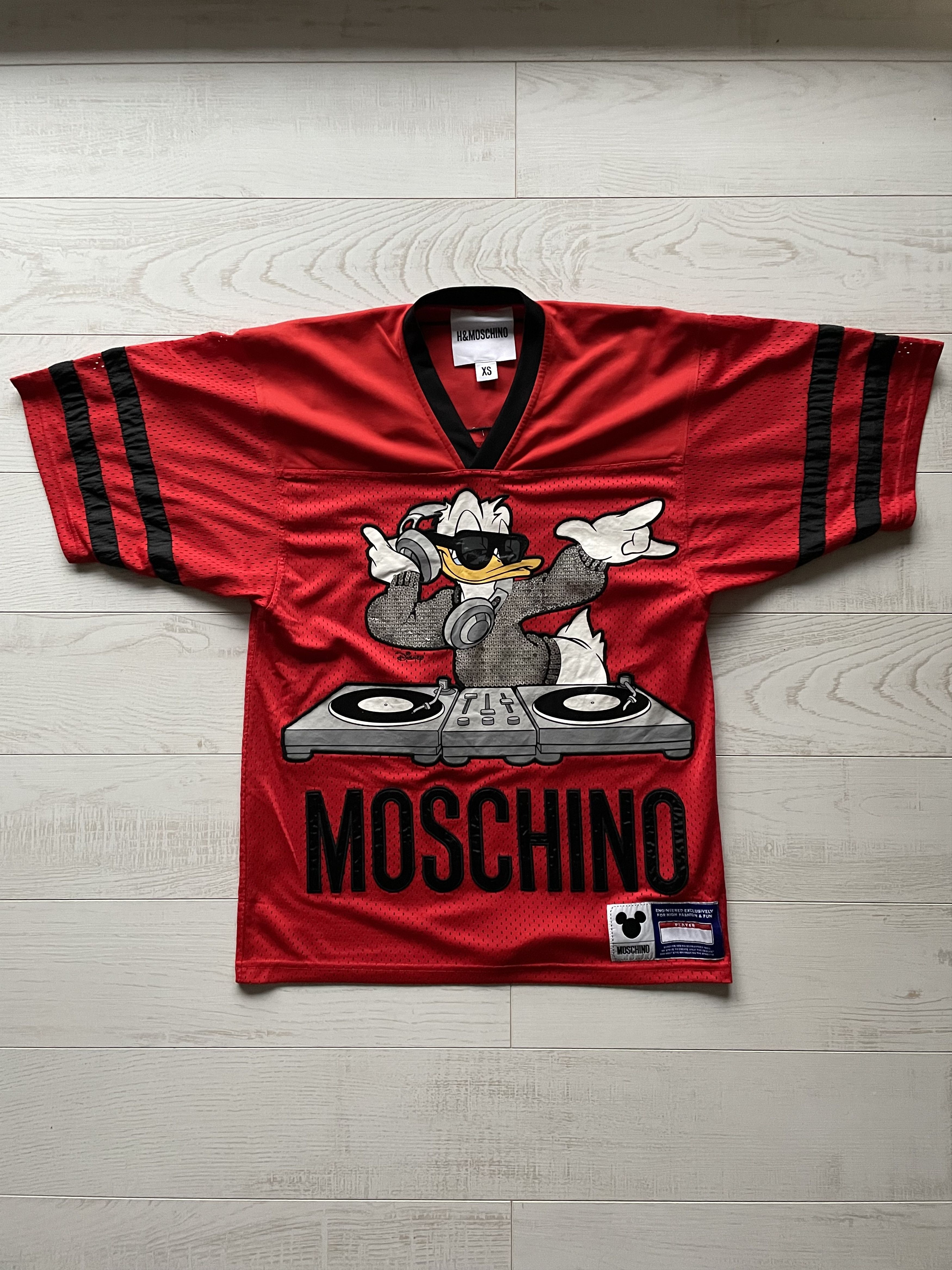 H&M × Jeremy Scott × Moschino Moschino x H&M Disney Donald Duck Jersey ...