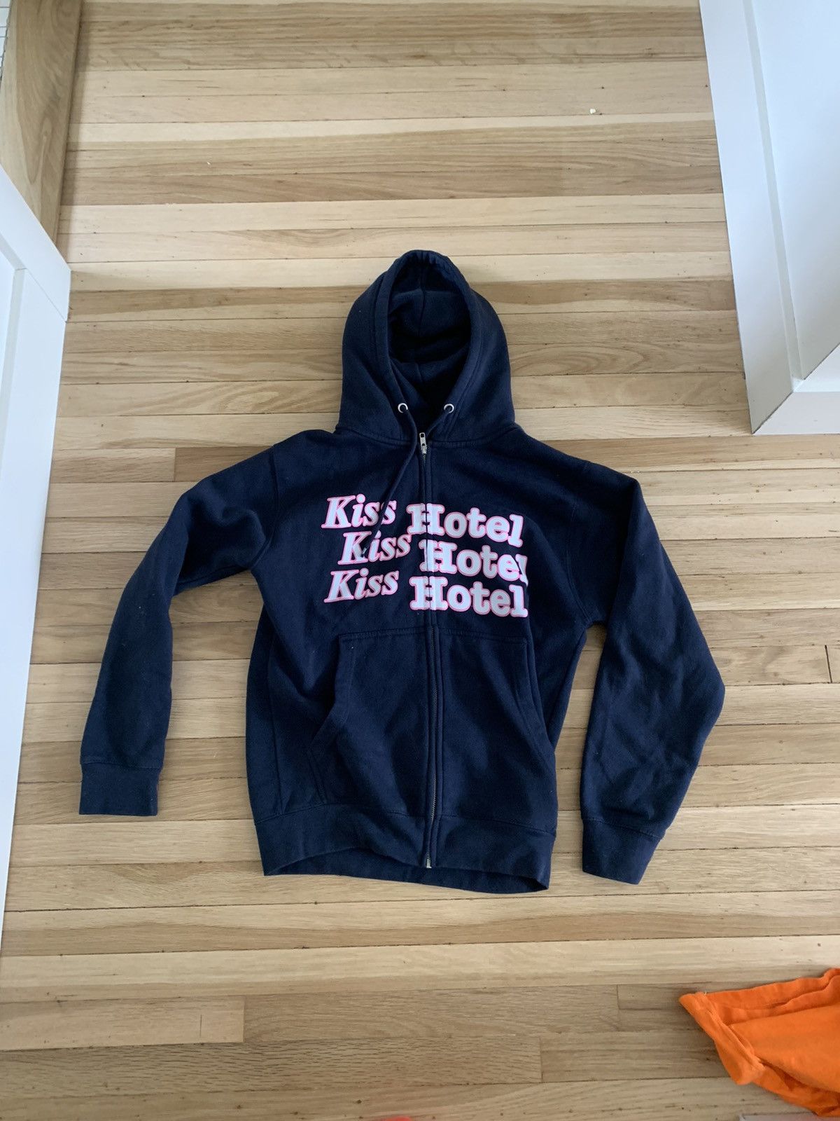 Kiss × Streetwear Kiss hotel zip up | Grailed