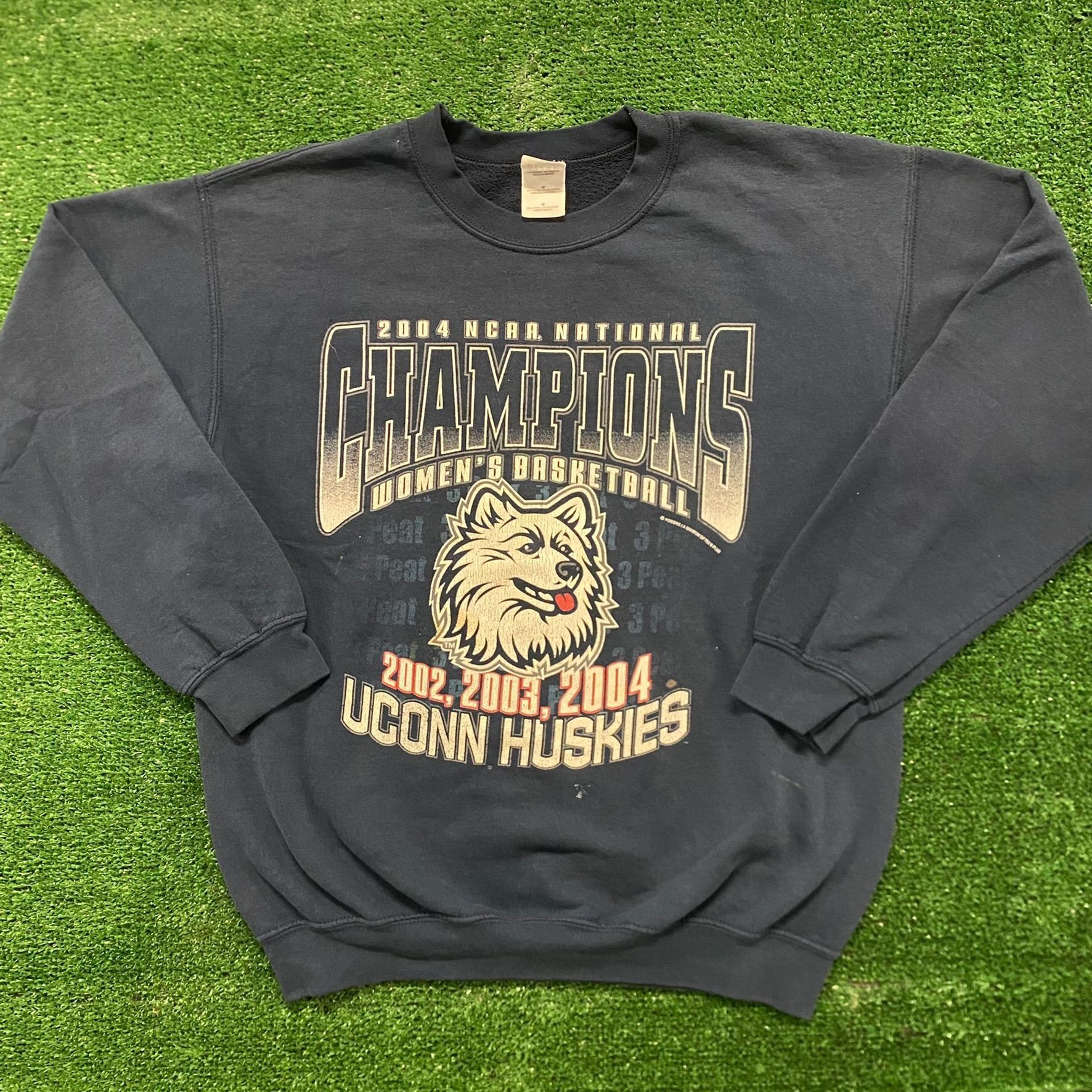 Streetwear × Vintage UConn Huskies Vintage College Crewneck Sweatshirt ...