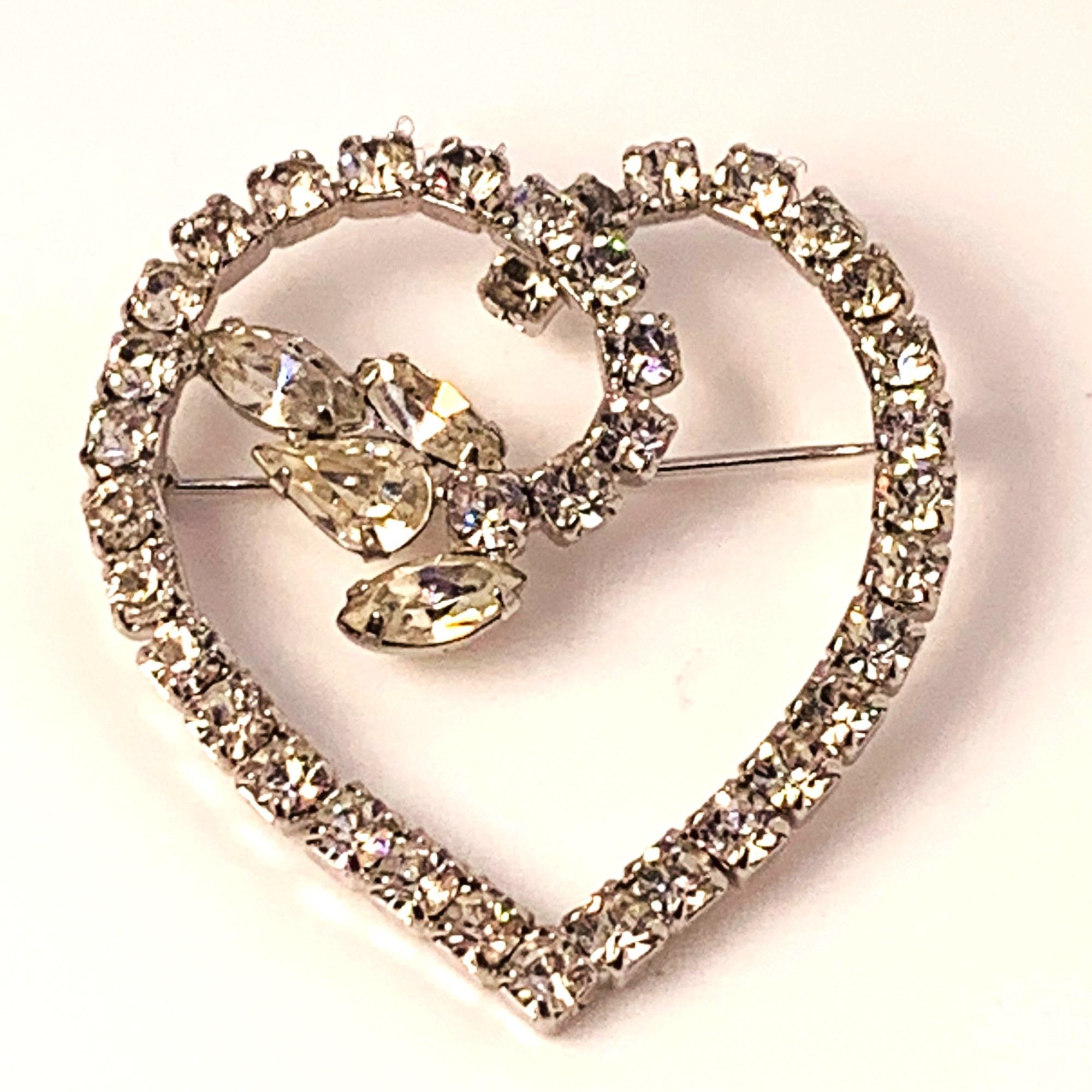 Other Vintage Sparkling Rhinestones Heart Brooch Silver Tone Setti ...