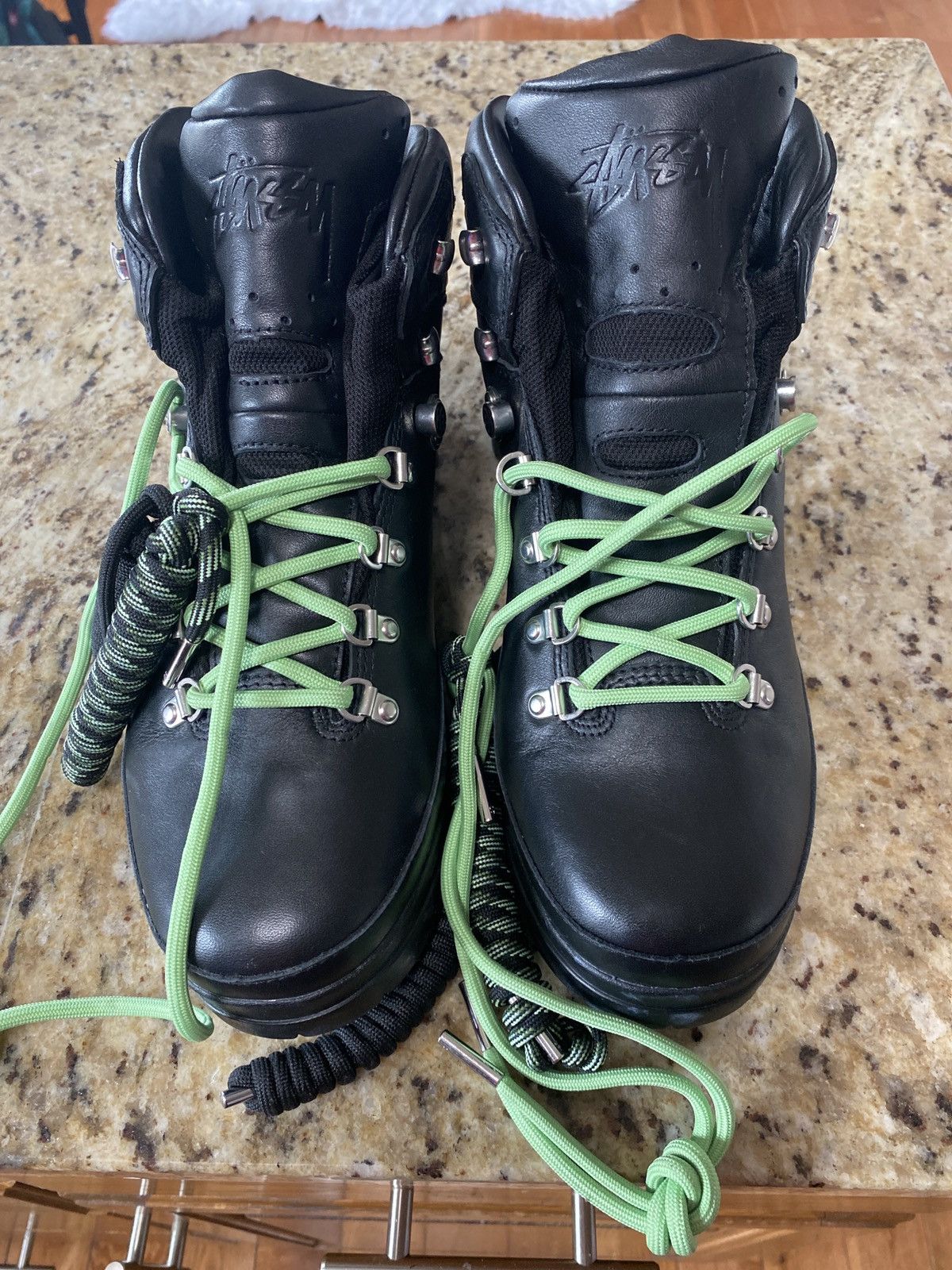 Stussy × Timberland Stussy x Timberland Goretex World Hiker Stussy × Timberland Stussy x Timberland Goretex World Hiker
