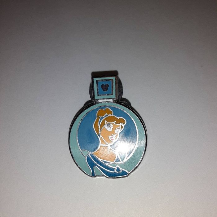 Disney Disney Cinderella Trading Pin | Grailed