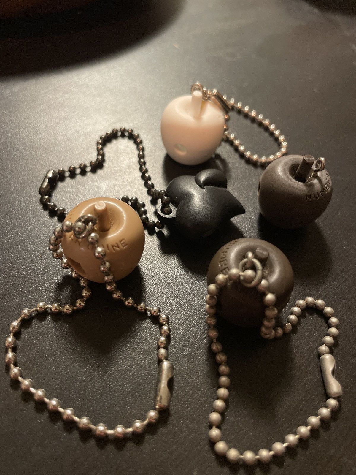 Number (N)ine NUMBERNINE KEYCHAIN APPLE AND HEART SET | Grailed