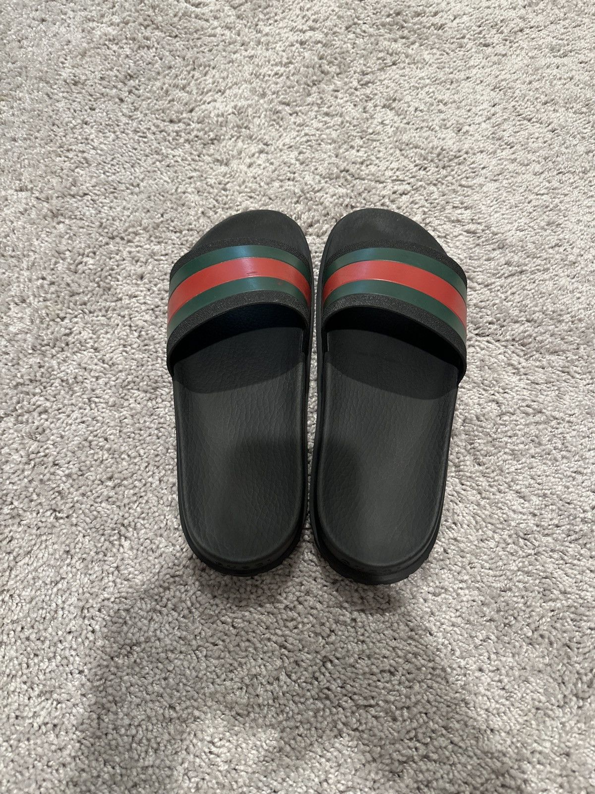 Gucci Gucci flip flop | Grailed