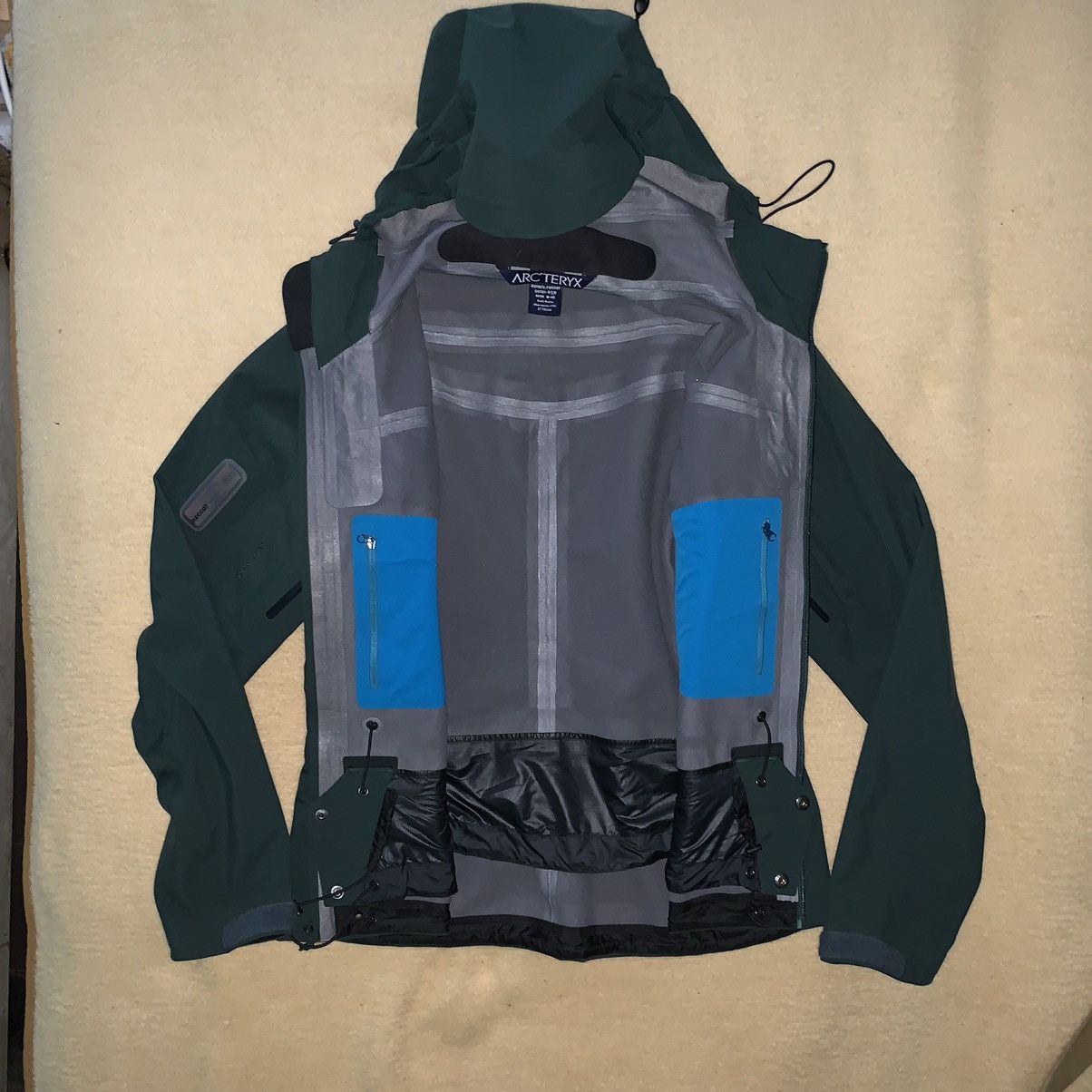 Arc'Teryx Arcteryx gore tex jacket recco | Grailed