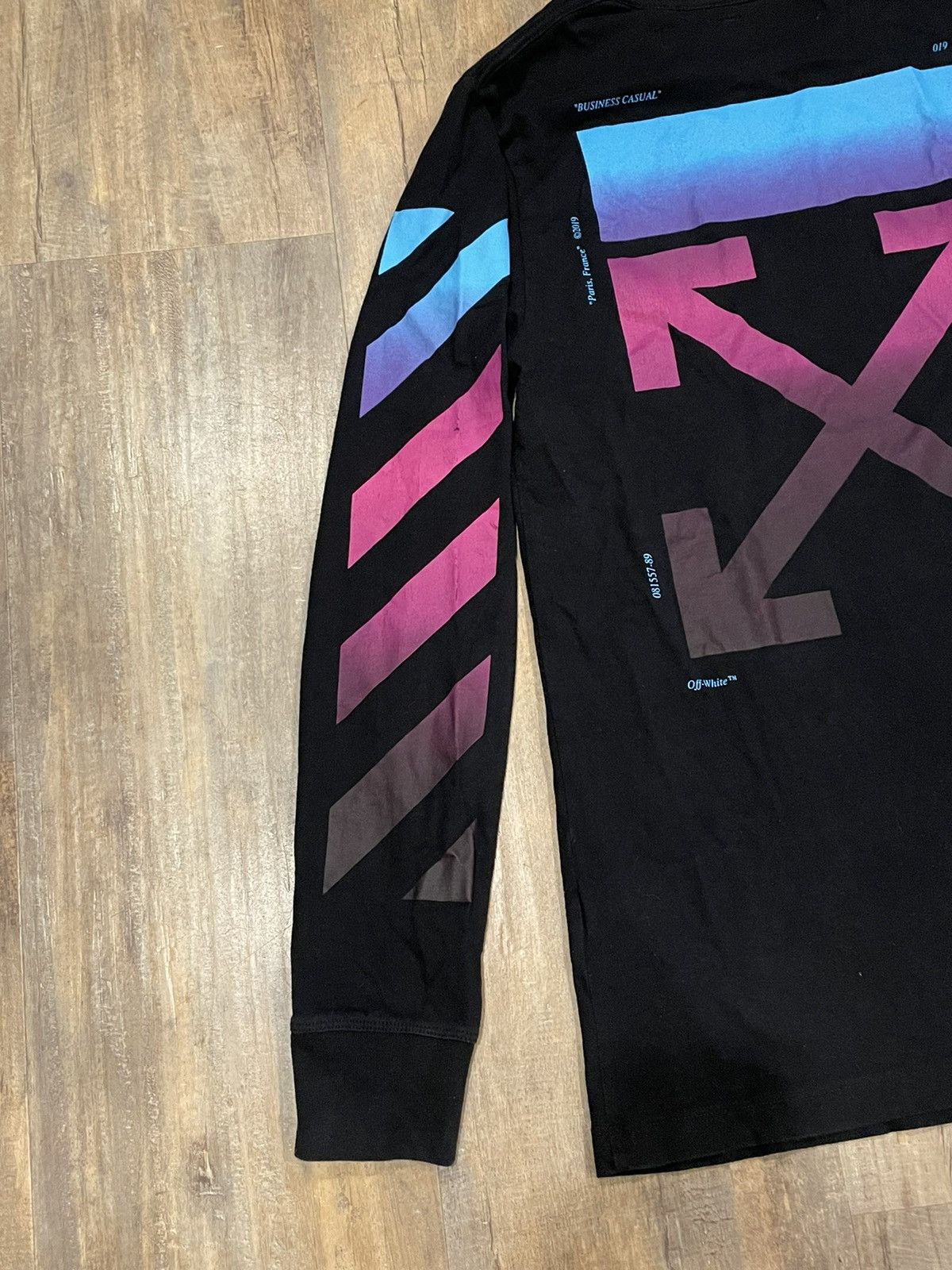 Off-White RARE Off-White Gradient Arrows Logo Diag Multi Black L/S Tee ...
